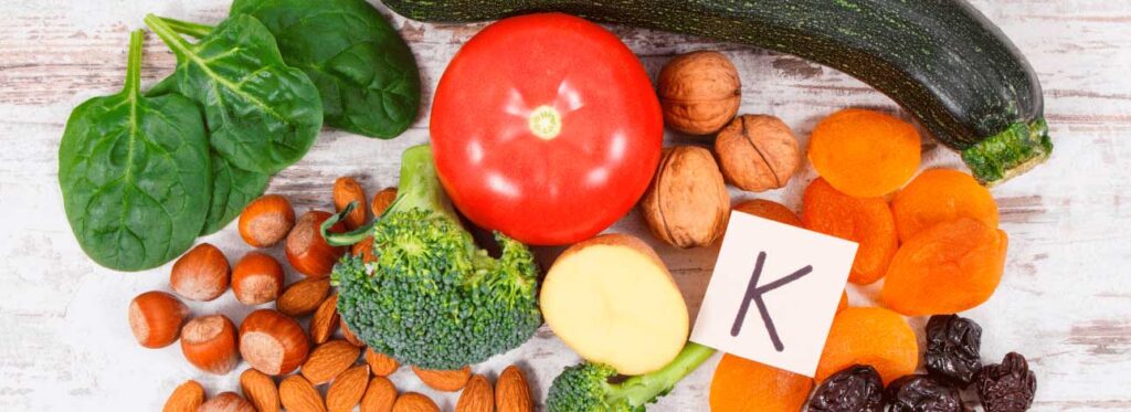 O que é Vitamina K? Veja seu Valor aos Ossos e à Coagulação